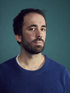 LES LOUPS S'EN VIENNENT LA NUIT TOMBÉE